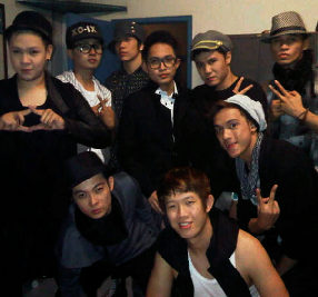 XO-IX Boyband - Xtra Ordinary Nine Boyband Terbaru Indonesia ~ Berita ...