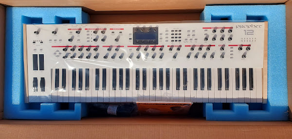 MATRIXSYNTH: Dave Smith Instruments Prophet 12 White