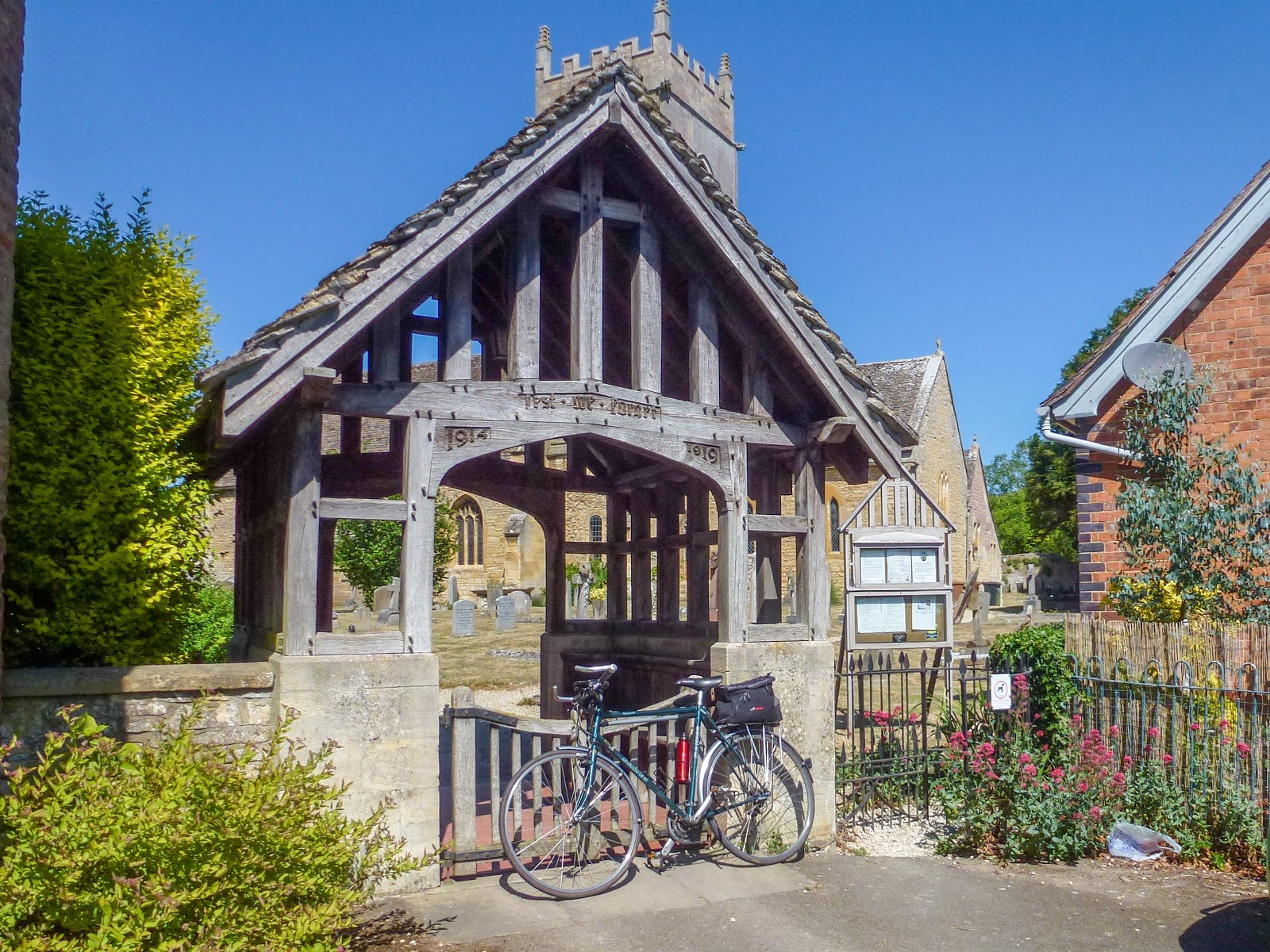 My Country Walks: Monday 1st June 2020 Beckford