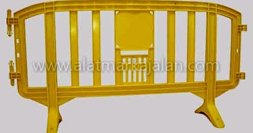 Barikade Jalan | Mesin / Aplikator Marka Jalan, Water Road Barrier ...