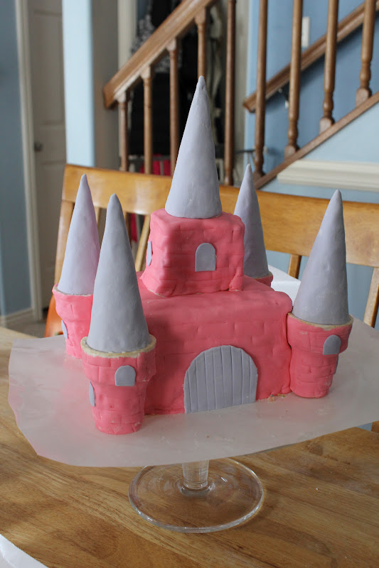 RisC Handmade: Princess Castle Cake