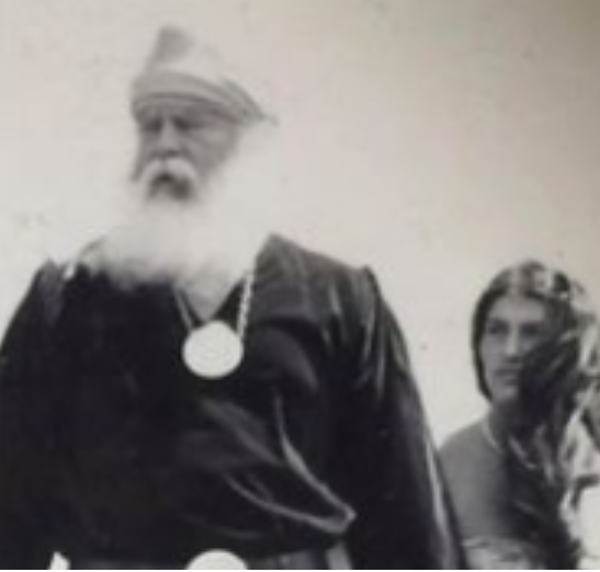 Life In The Source Family: The Disempowerment of Robin Baker