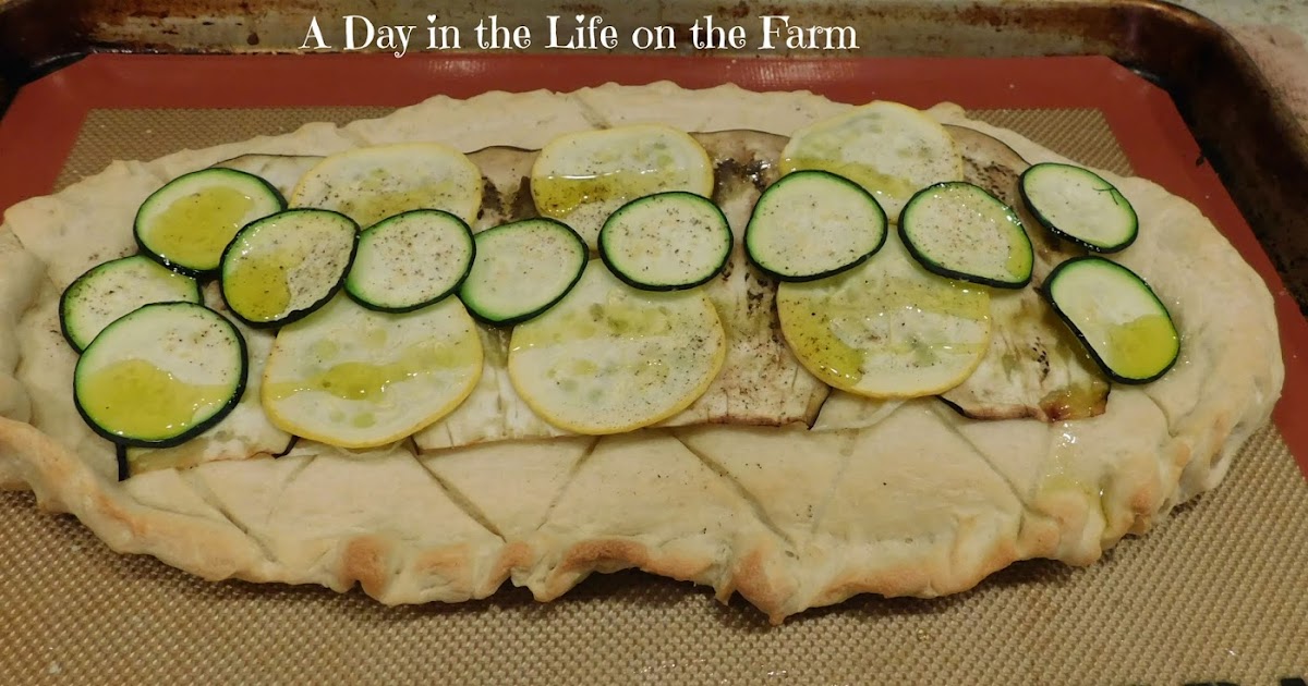 A Day in the Life on the Farm: Catalan Coca #BakingBloggers