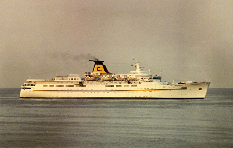 http://www.anticamacina.blogspot.com/Antonio Colombo: M/v " Daphne ...