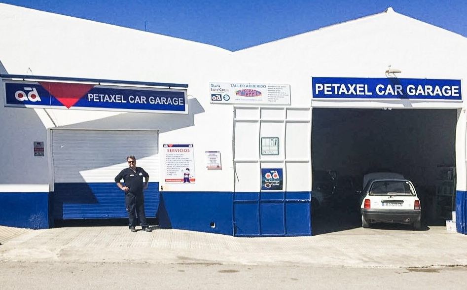 Blog Mecánicos: ZONA TALLER: La historia de Taller Petaxel en Ibiza
