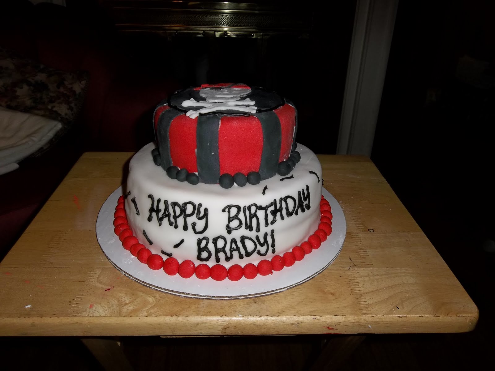 Custom Cakes and Cupcakes: November 2011