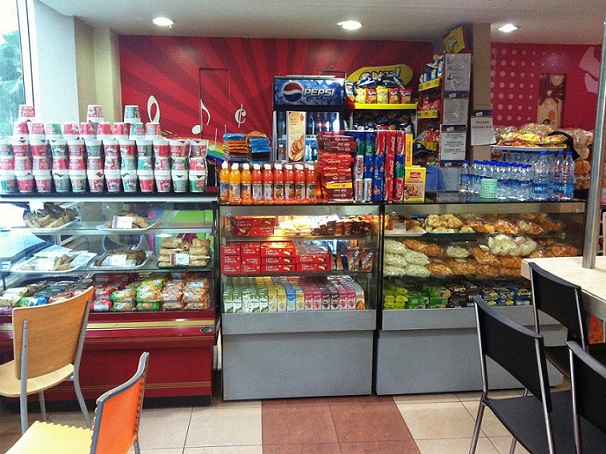 How to run successfully a Tuck shop Business? - Addict Entrepreneur