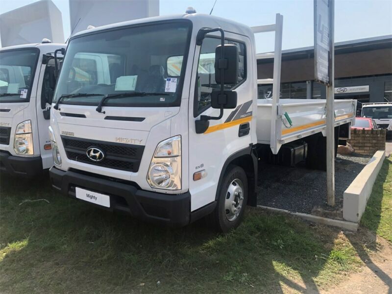 Đại lý xe tải Hyundai Bắc Giang: Mua xe Hyundai EX8 cabin vuông tại Bắc ...