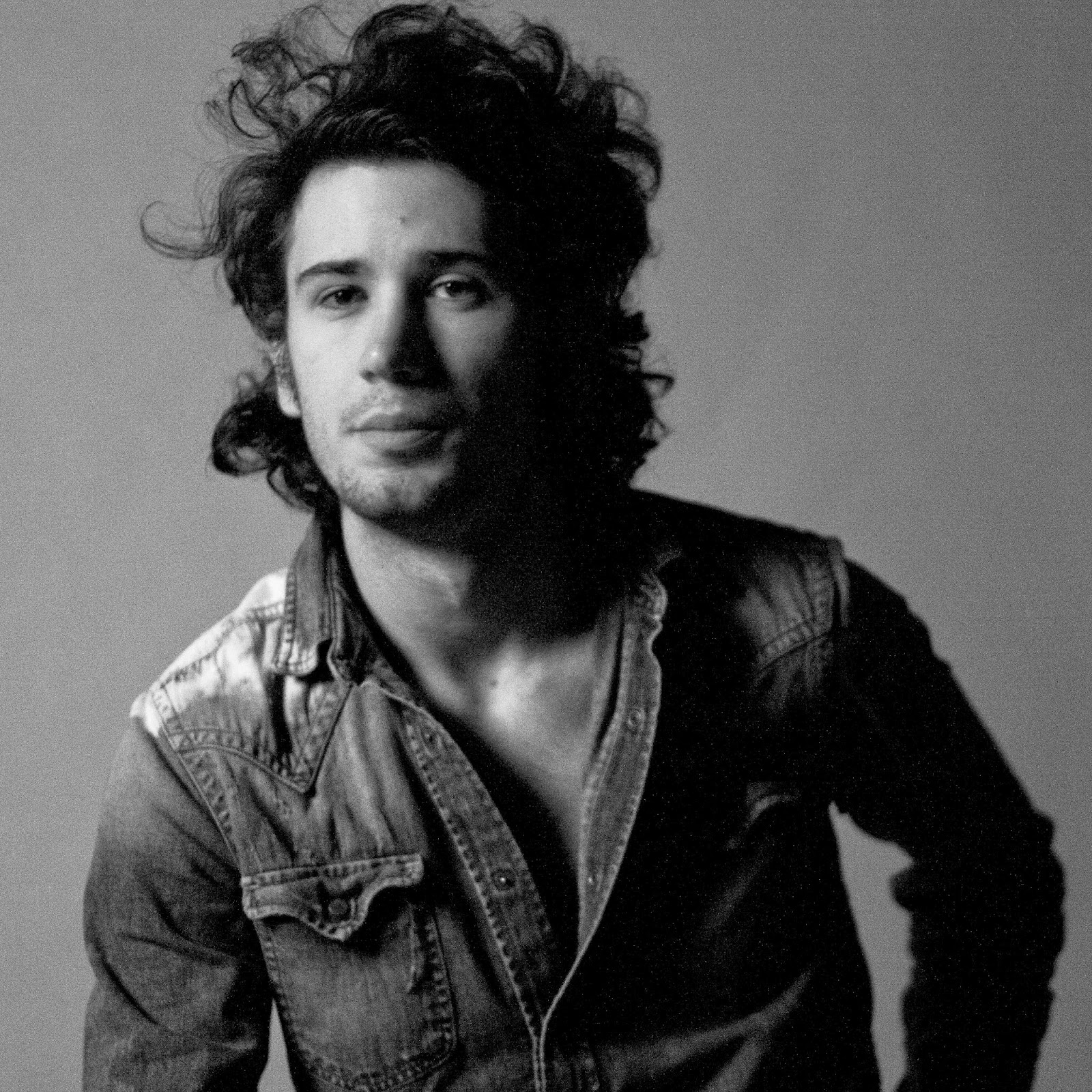 Daphnis & Chloe: Artist Series: Alexander Newman