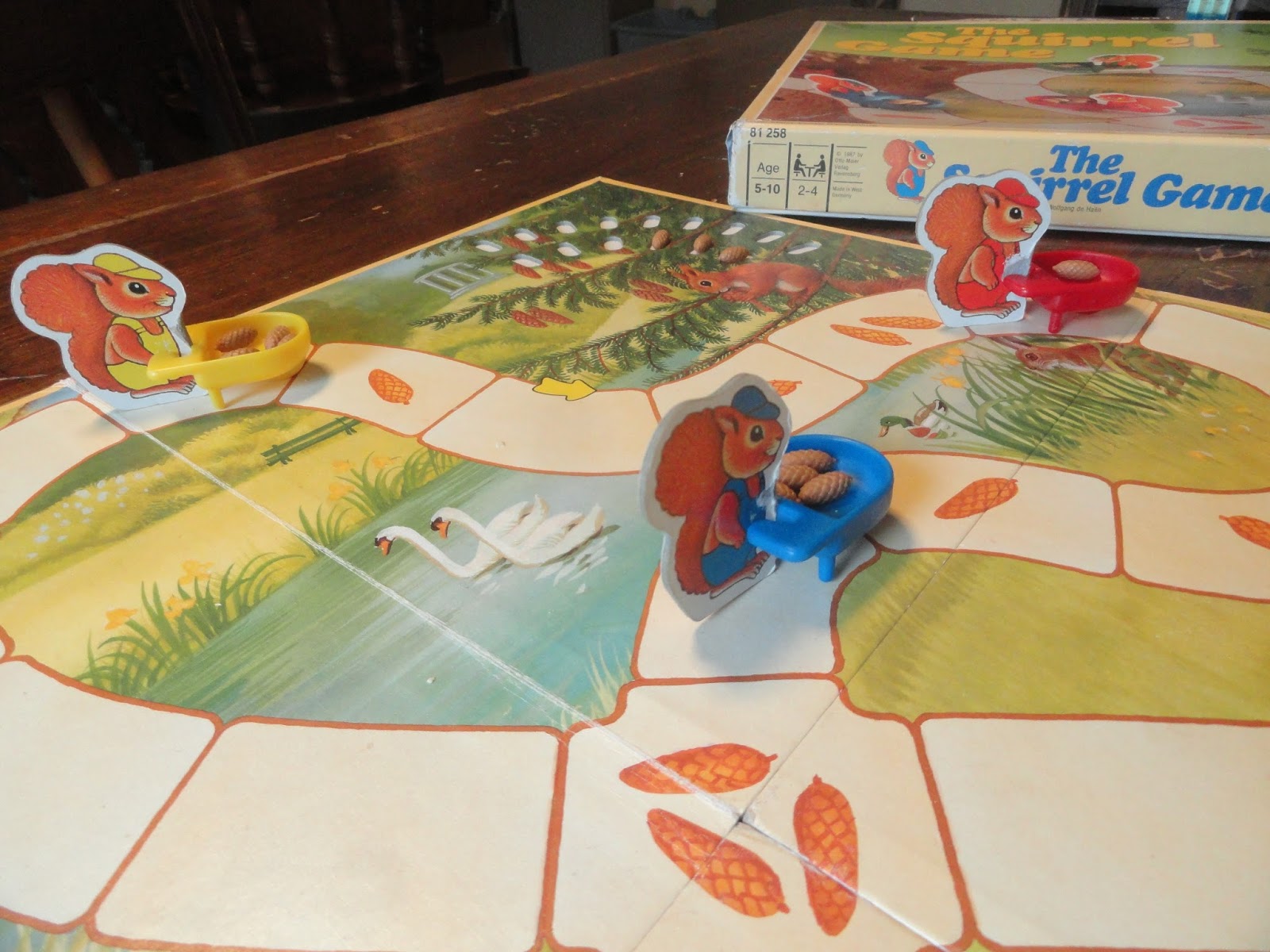 Wheelbarrows: Ravensburger Squirrel Game