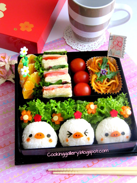 Three Pale Chicks Bento | Cooking Gallery