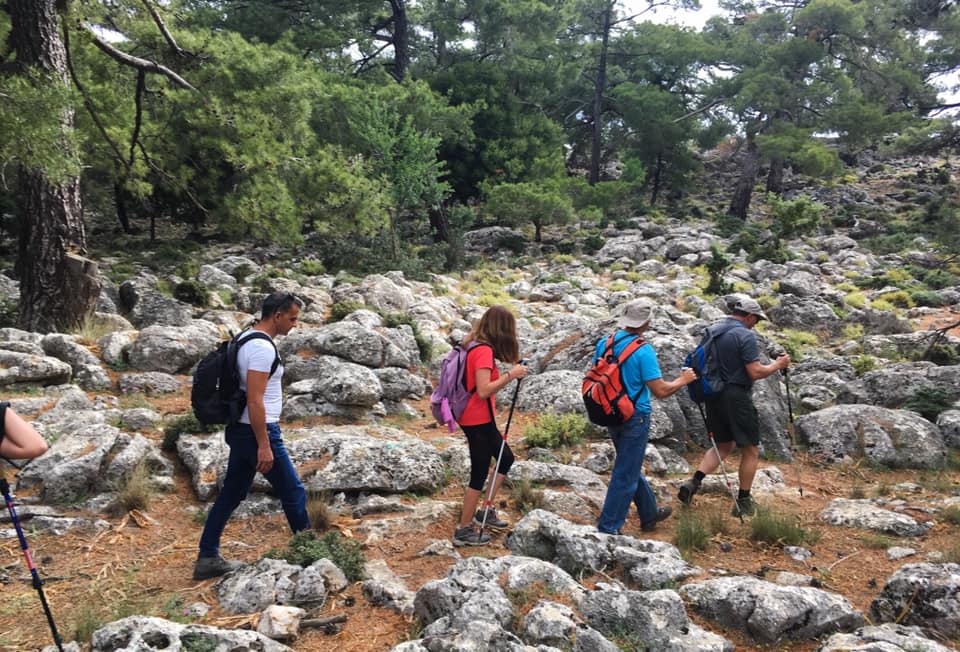 ΟΡΕΙΒΑΤΙΚΟΣ ΣΥΛΛΟΓΟΣ ΑΓΙΟΥ ΝΙΚΟΛΑΟΥ: ΠΕΖΟΠΟΡΙΑ ΣΤΑ ΜΙΝΩΙΚΑ ΜΟΝΟΠΑΤΙΑ ...