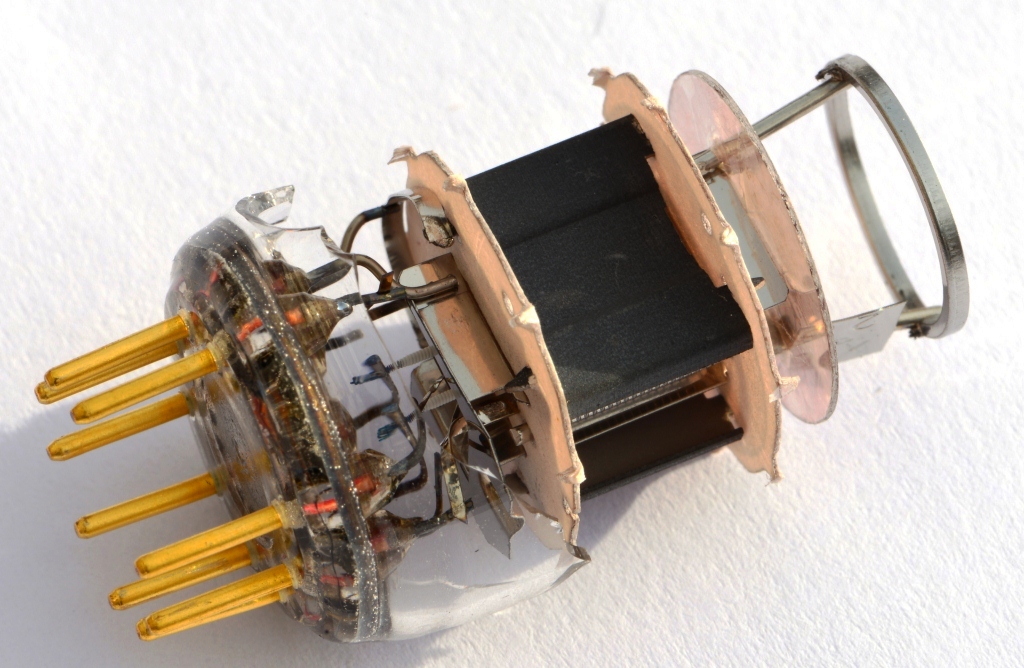 VinylSavor: Tube of the Month: The D3a