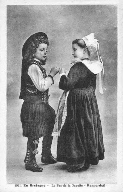 FolkCostume&Embroidery: A Closer View of Breton Costumes part 3 ...