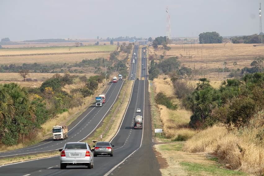 A Concessionária Eco050 realiza operação especial de Ano Novo na BR-050 ...