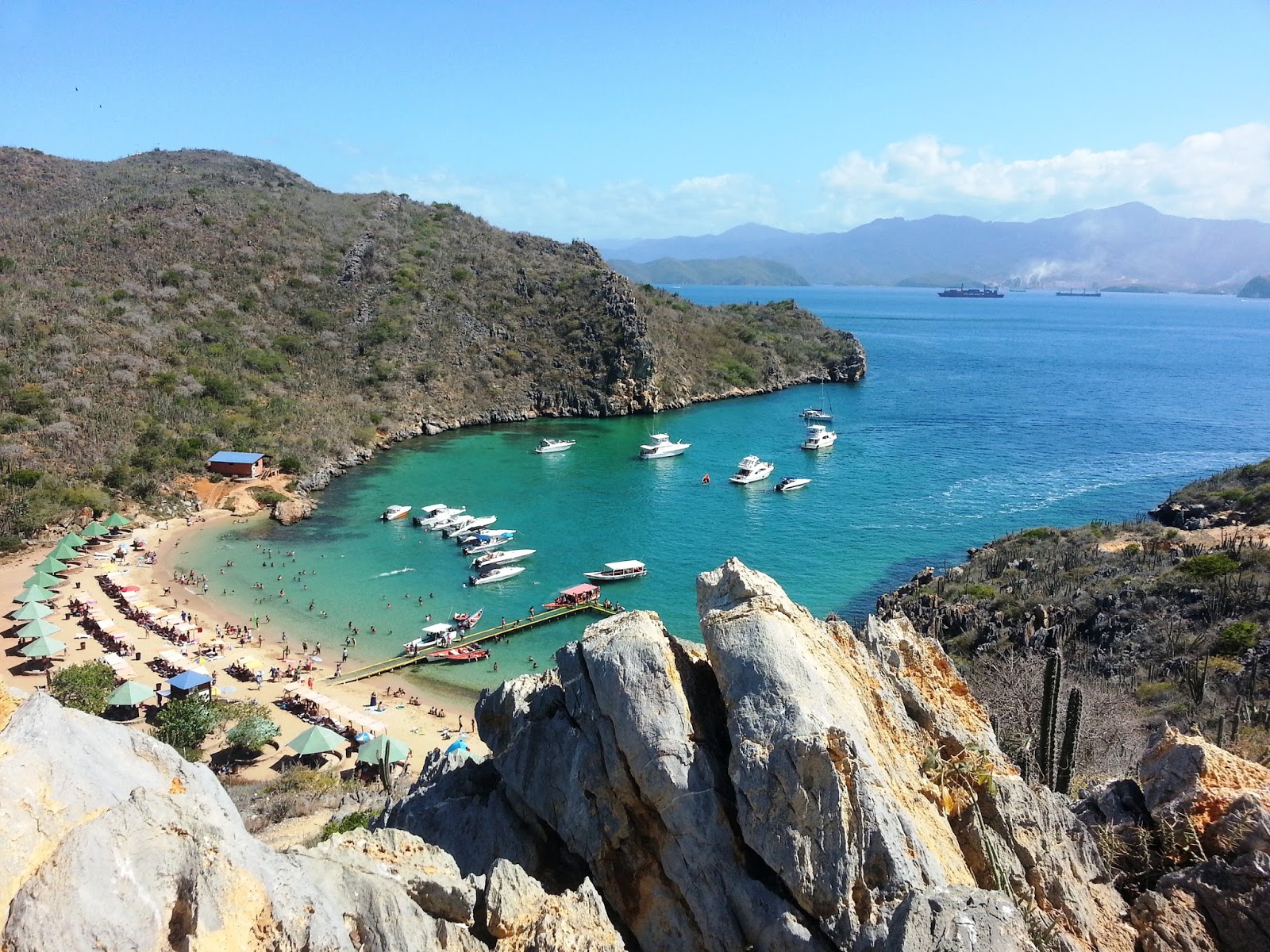 Cruceros, Viajes y Turismo: Parque Nacional Mochima.