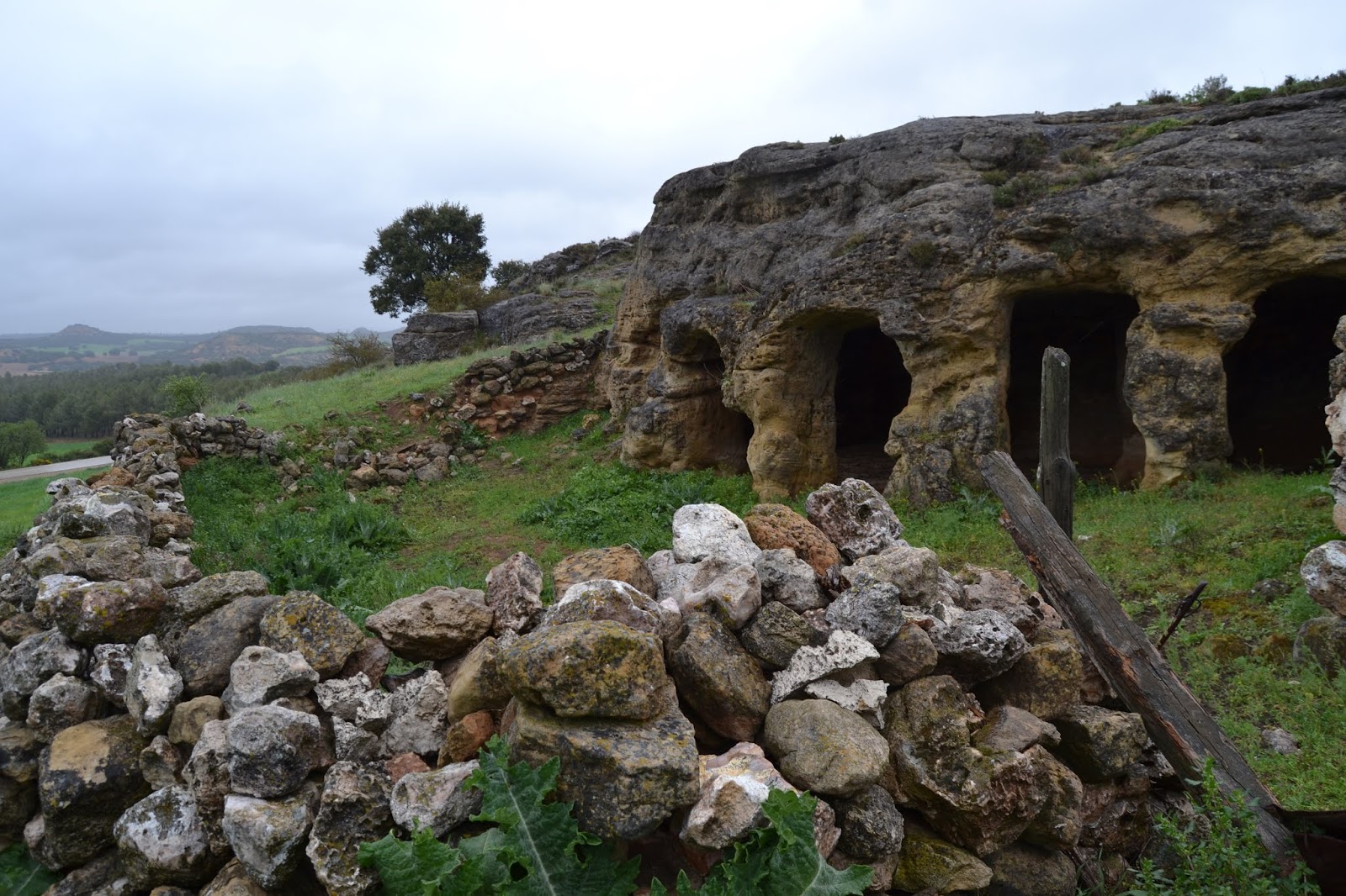 TROGLODITISME: EREMITORI DE CASTEJÓN. CASTEJÓN (CUENCA)