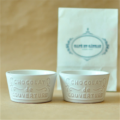 Le Trésor Caché: DINING/KITCHEN