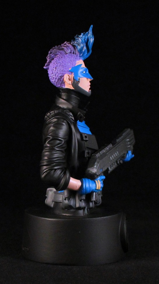 She's Fantastic: Batman Universe Busts - BLUEBIRD!