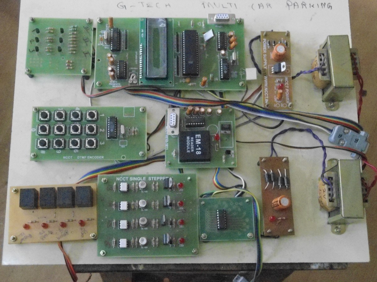 STUDENT PROJECTS - SOFTWARE * EMBEDDED SYSTEMS: Projects Photo Gallery 01