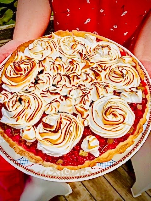 Krystina cuisine: Tarte aux groseilles rouges la rhubarbe et meringue ...