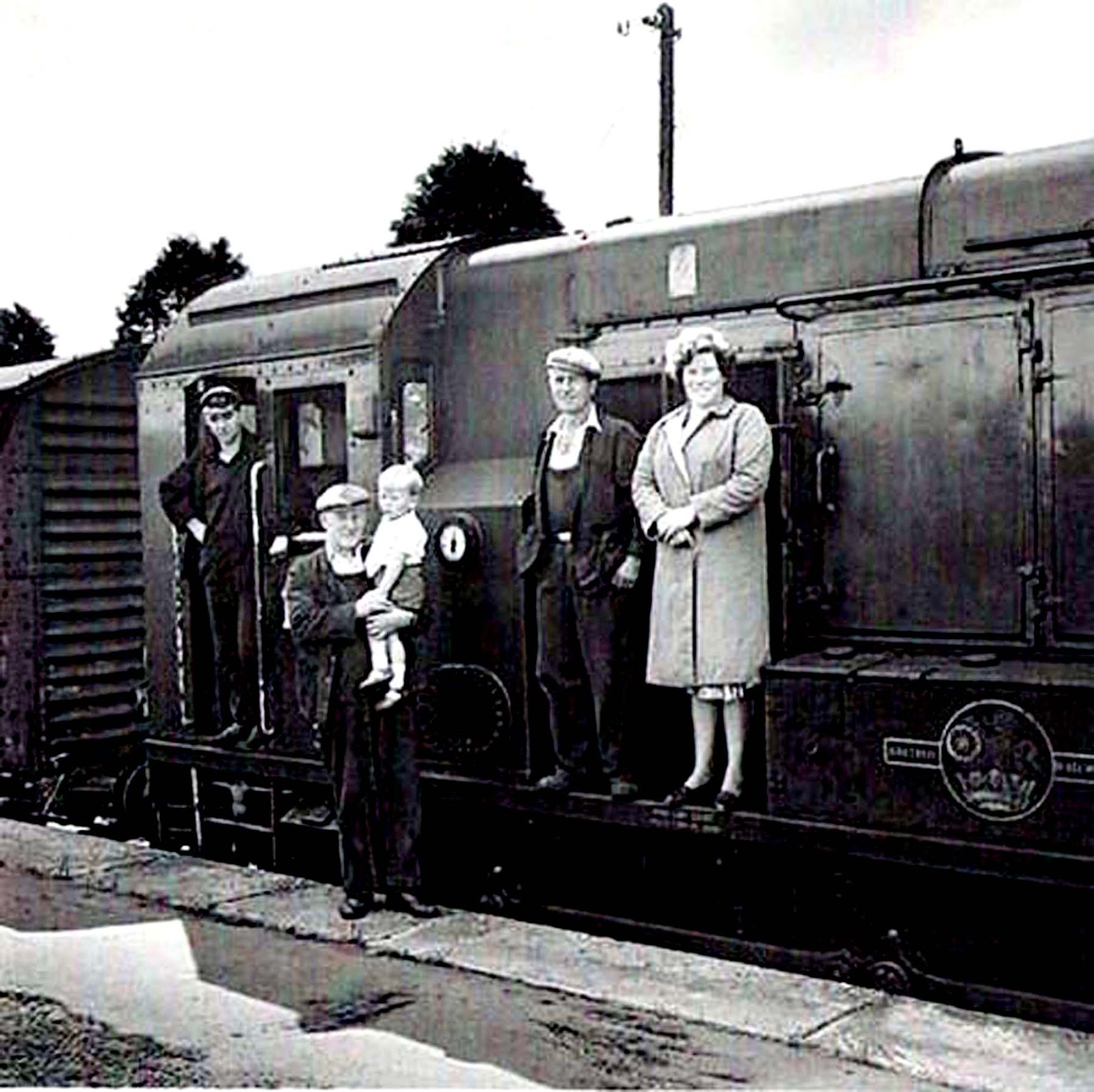 Family History Fun: Let the Train Take the Strain: Sepia Saturday