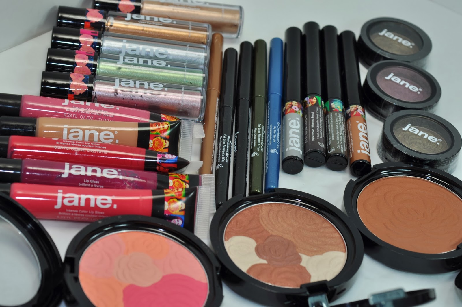 Video Post: Jane Cosmetics Swatches, Review - The Shades Of U