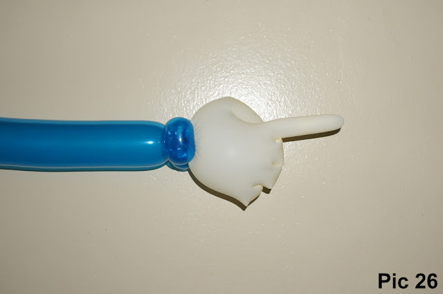 CLASSICAL: How to make hand signs (Like! Thumb up) out of balloons