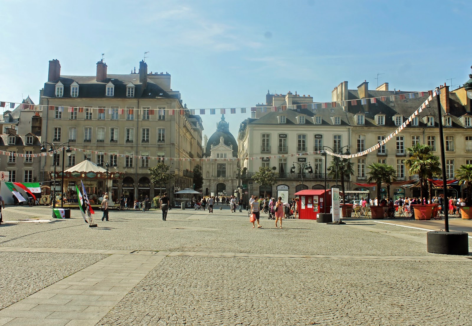 La Petite Hirondelle: Weekend express Bretagne. Paris. Saint-Etienne ...
