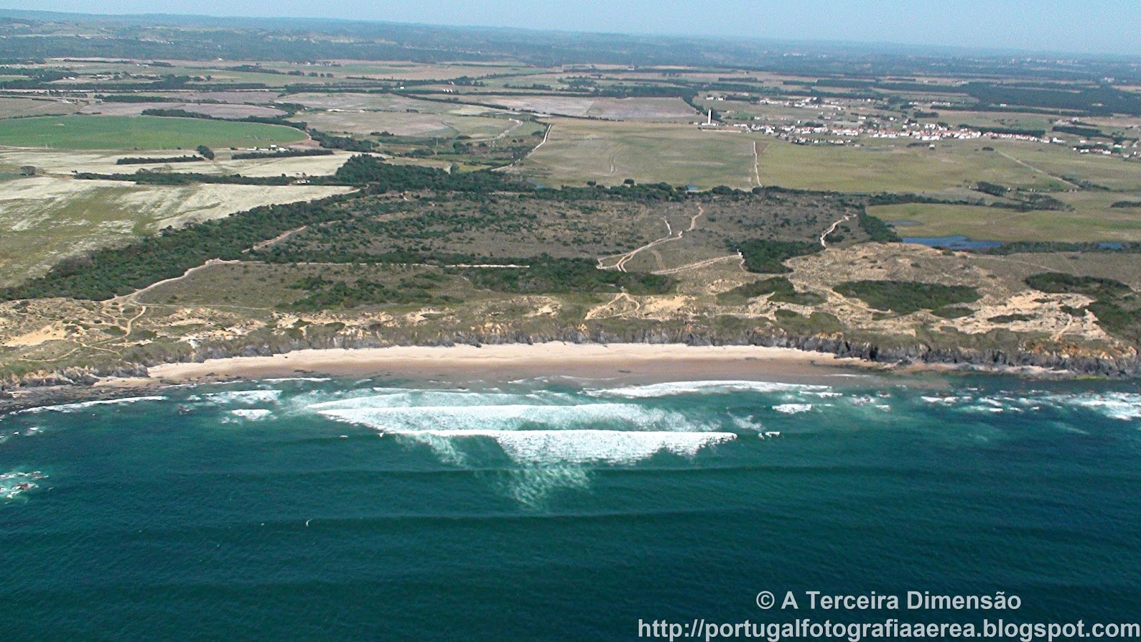 A Terceira Dimensão: Praia do Brejo Largo