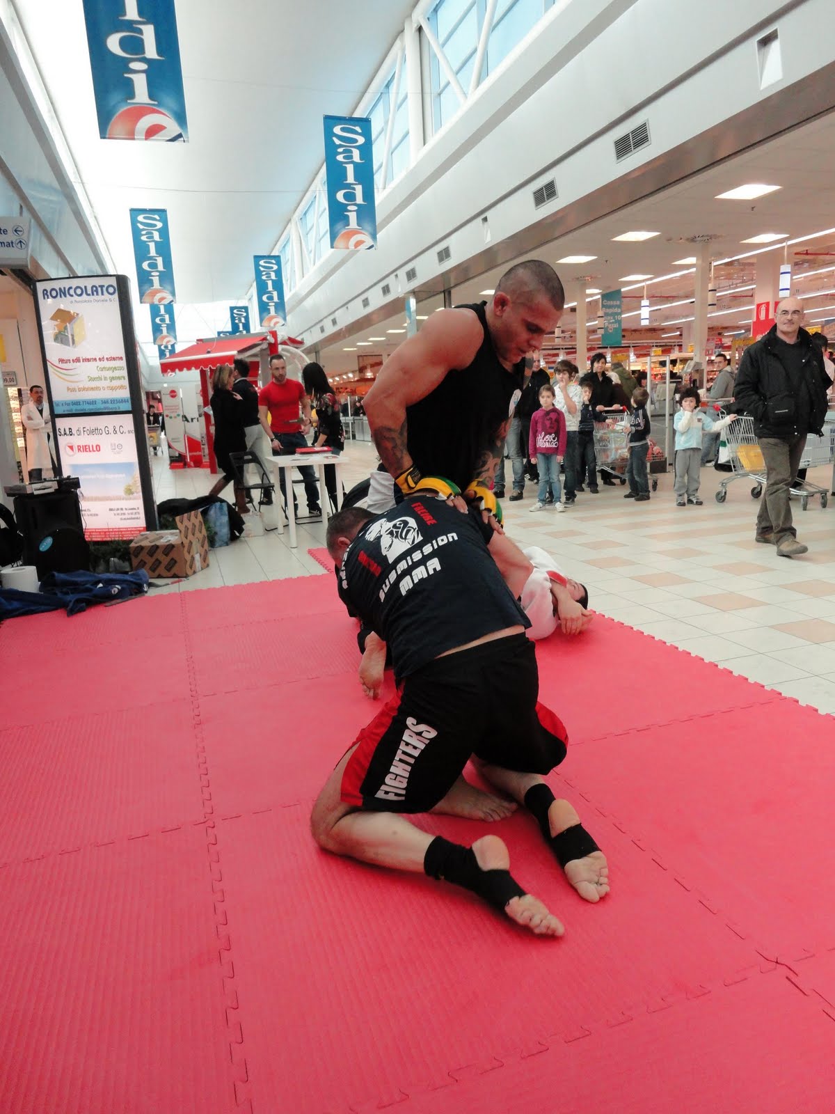 GUSTAVO FREIRE BRAZILIAN JIU-JITSU TREVISO: DIMOSTRAZIONE BJJ / MMA ...