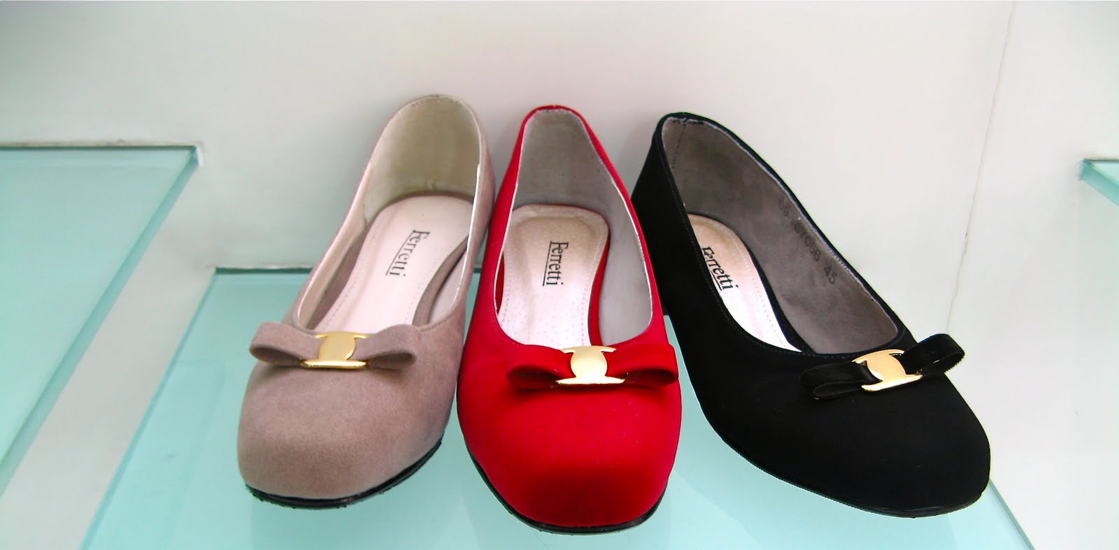 Ferretti Shoes: May 2011