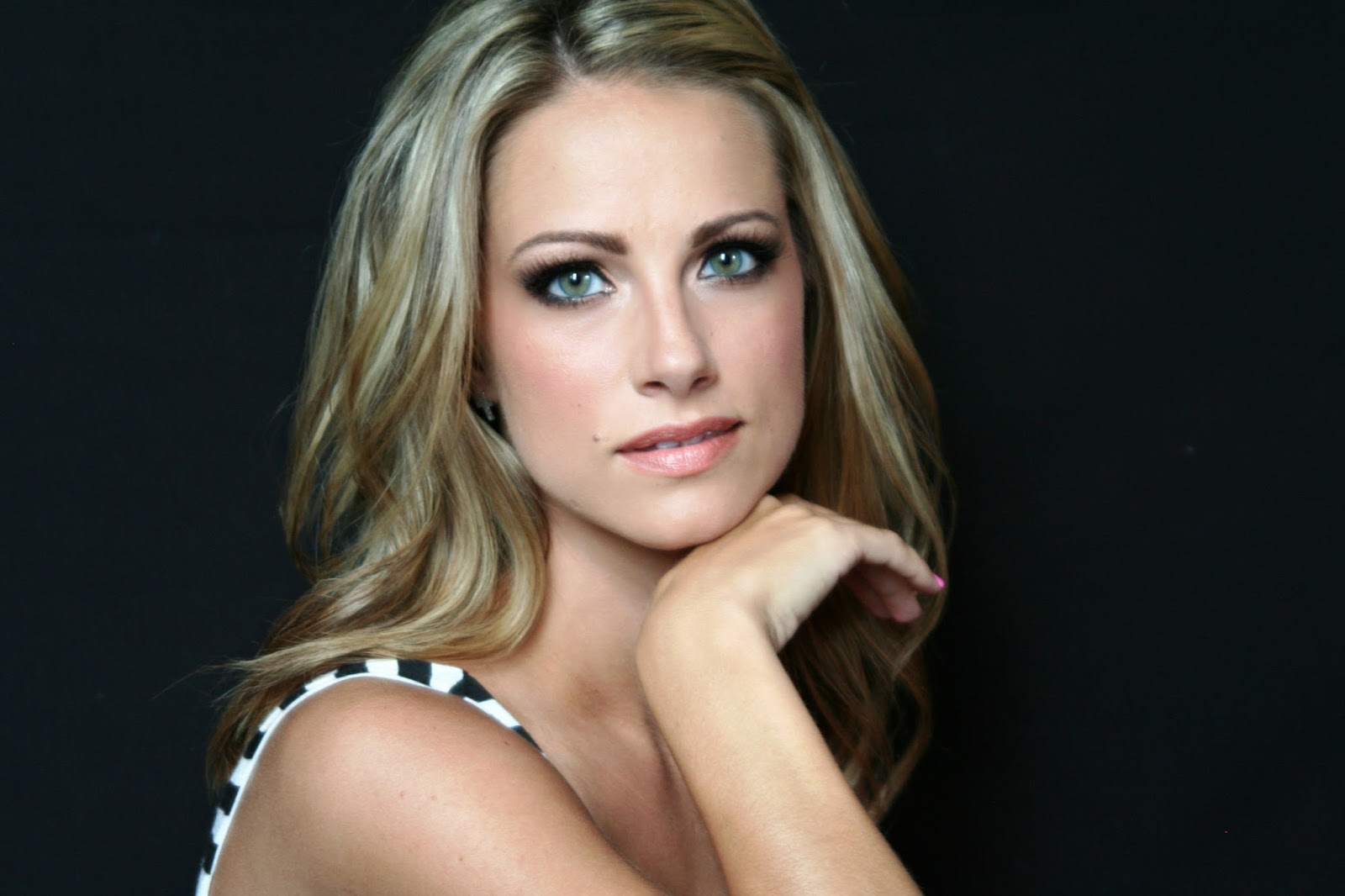 Bright Coral Summer Look....