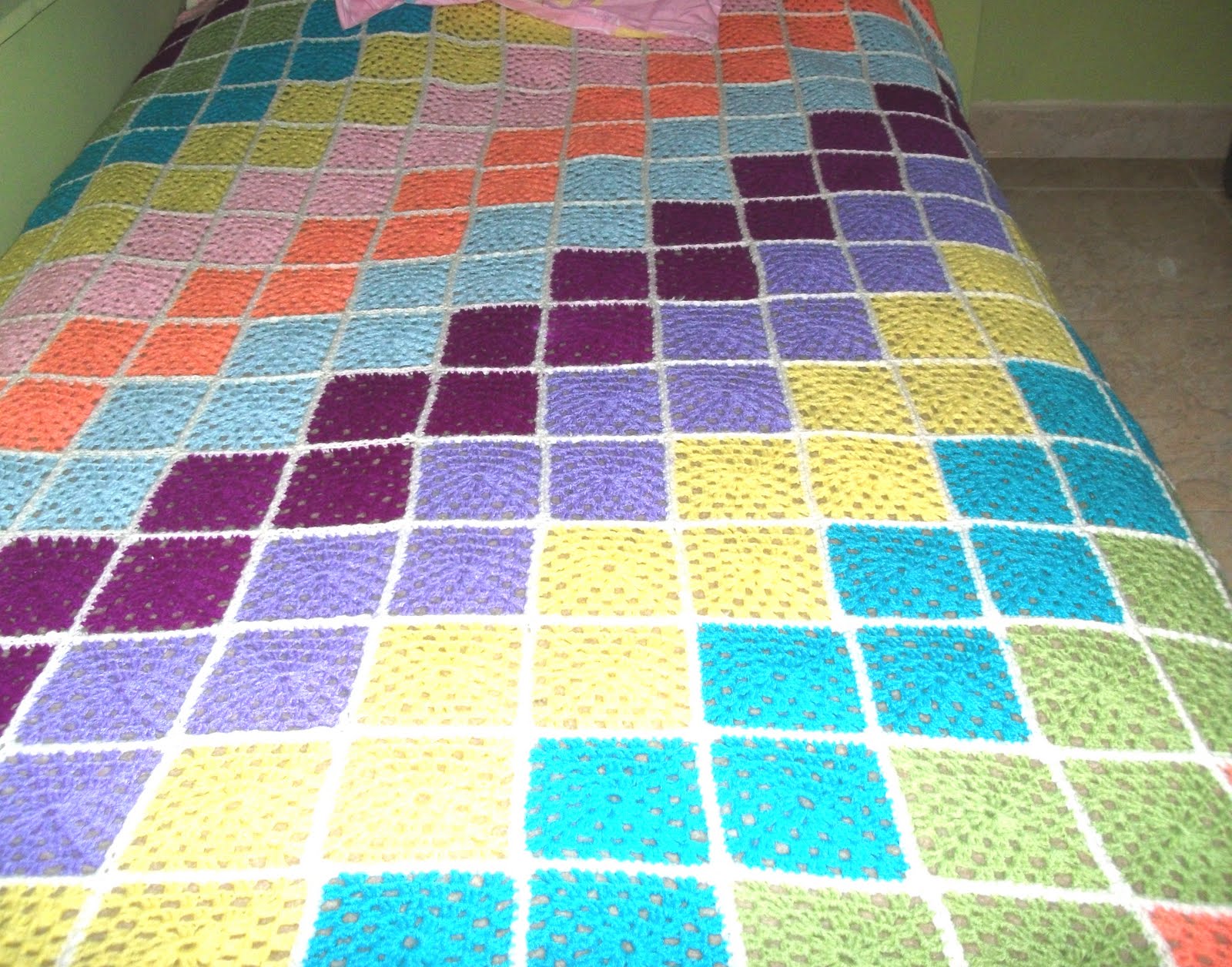 DE MIS MANOS TEJIDOS Y MAS...: Colcha a crochet