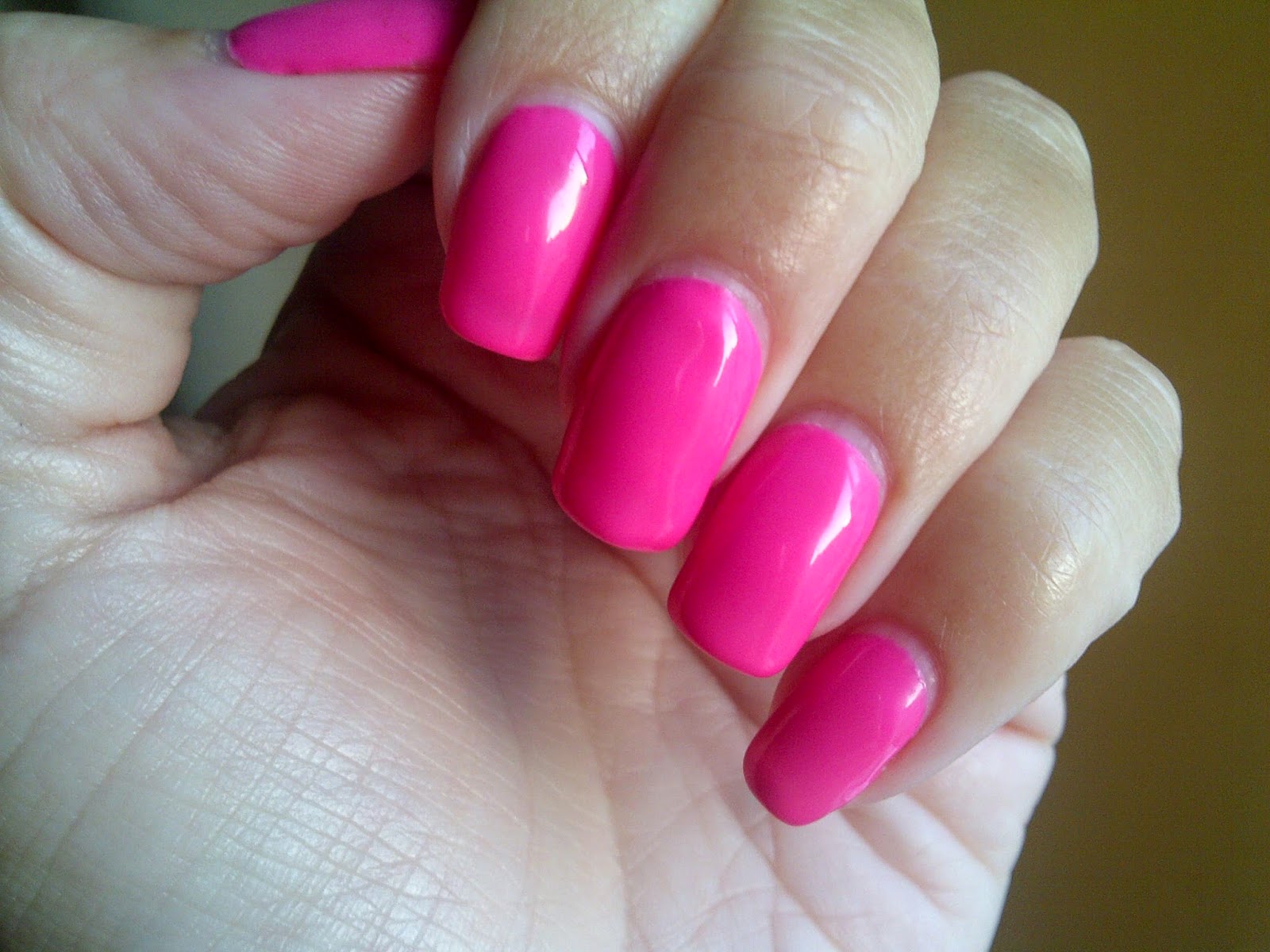 Pregos e Tiaras: Unhas de gel ou gelinho?