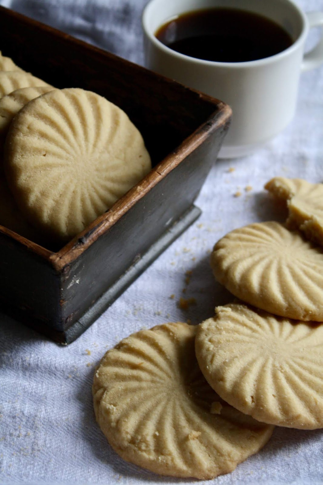 salted sugared spiced™: Vanilla Brown Sugar Shortbread Cookies
