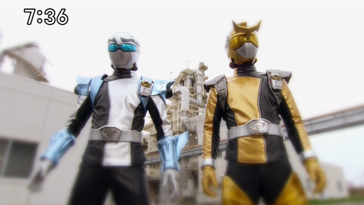 Henshin Grid: Go-busters 16 Pictures