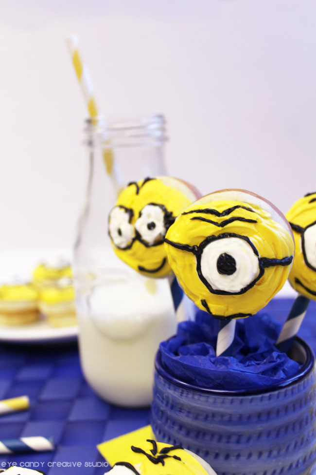 Eye Candy Creative Studio: RECIPE :: mini Minions Donuts