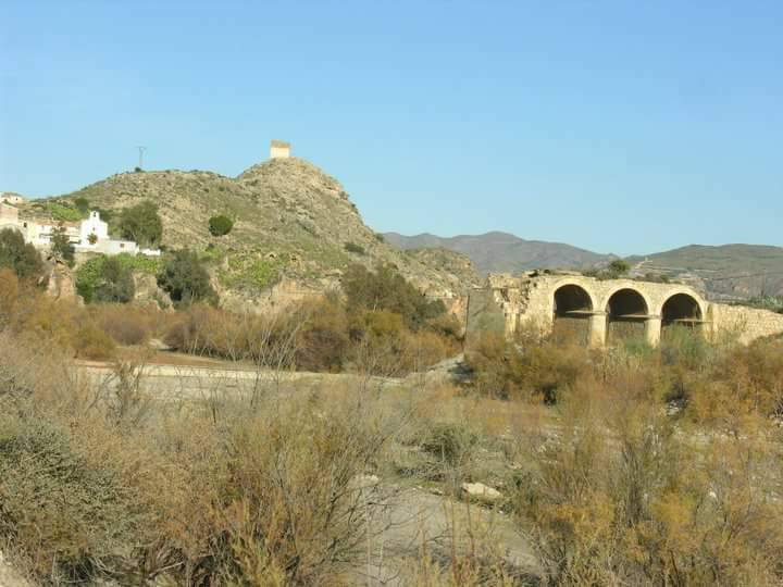EL EQUILIBRISTA: EL CASTILLO DE OVERA, JOYA ARQUEOLÓGICA DE LA ...