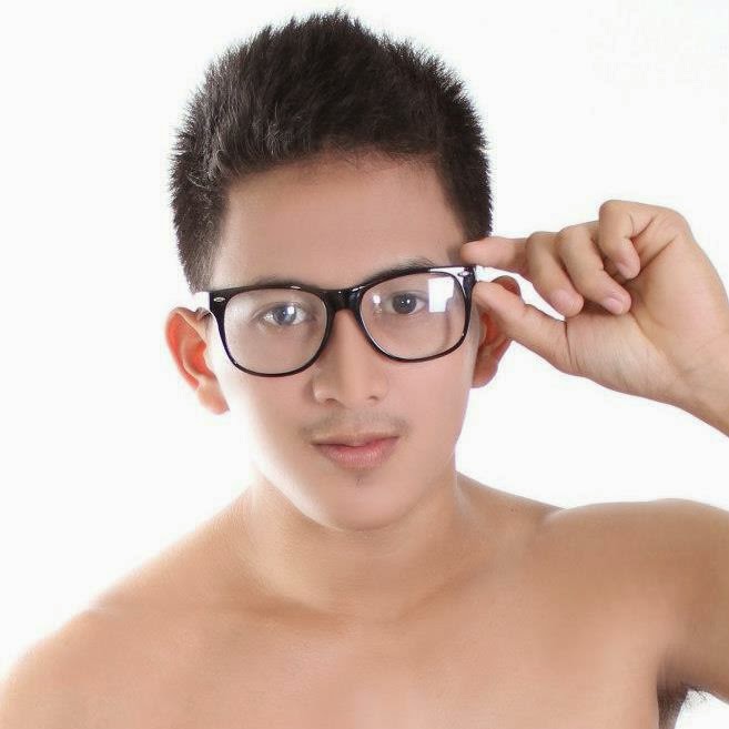 Man Central: Troy Montez: Close Up