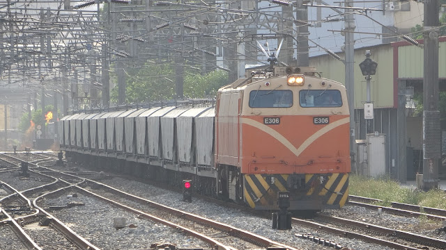 Blair's 鐵道攝影: E306電力機車 / TRA E306 Electric locomotive
