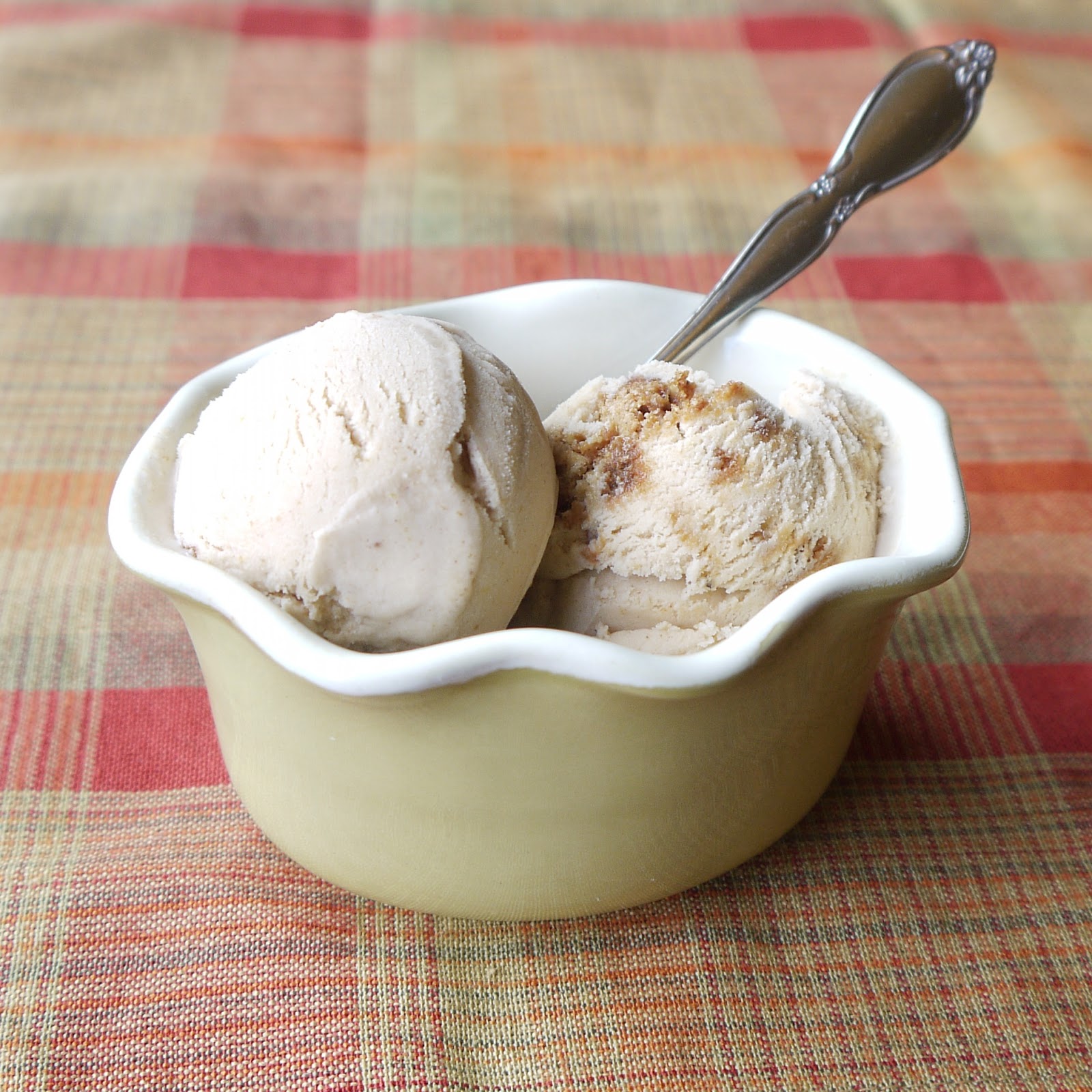 Being the Secret Ingredient: Oh Snap! Roasted Pumpkin 5-Spice Ice Cream ...
