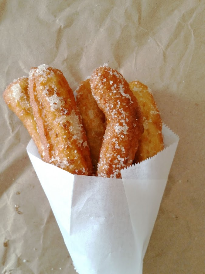 Cómo hacer churros caseros con azúcar y canela | Cocina