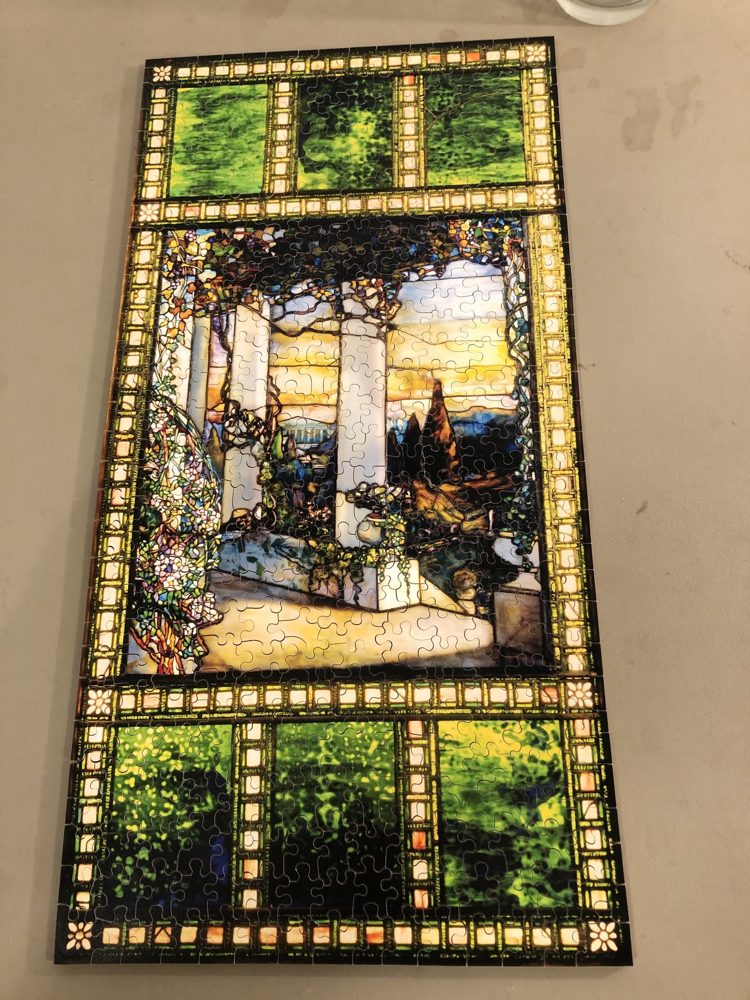 Rebecca's Wooden Jigsaw Puzzles: Hinds House Window, Tiffany Stained Glass