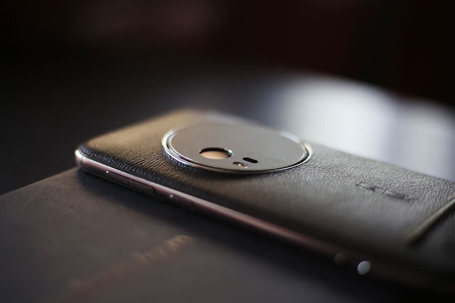 Asus ZenFone Zoom review - the Phone with 3x Optical Zoom camera!