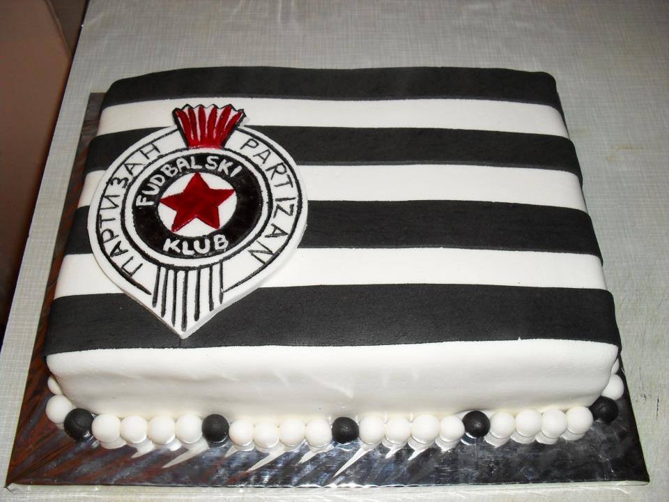 ZA PARTIZAN SVE - OD PARTIZANA NISTA: SLIKE: CRNO-BELE TORTE