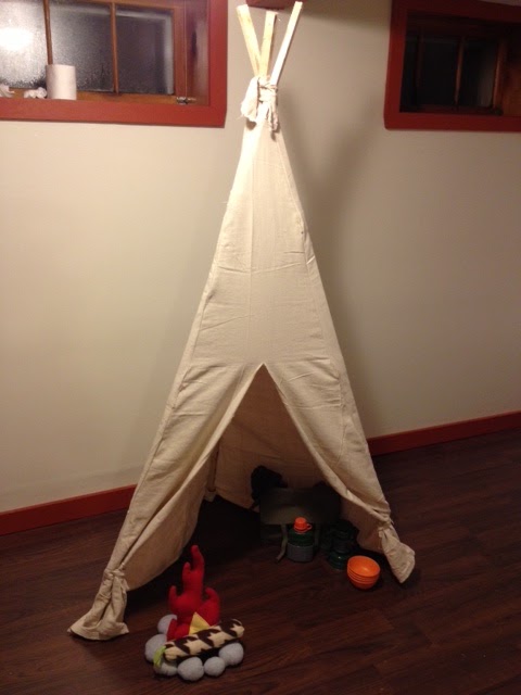 Nifty Things for the Thrifty Mom: The Two Hour Teepee Tutorial - DIY