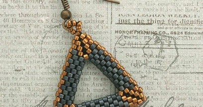 Linda's Crafty Inspirations: 3D Peyote Triangle Earrings - Variations