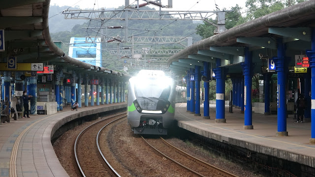 Blair's 鐵道攝影: EMU900型電聯車 / TRA EMU900 Type Electric Multiple Unit