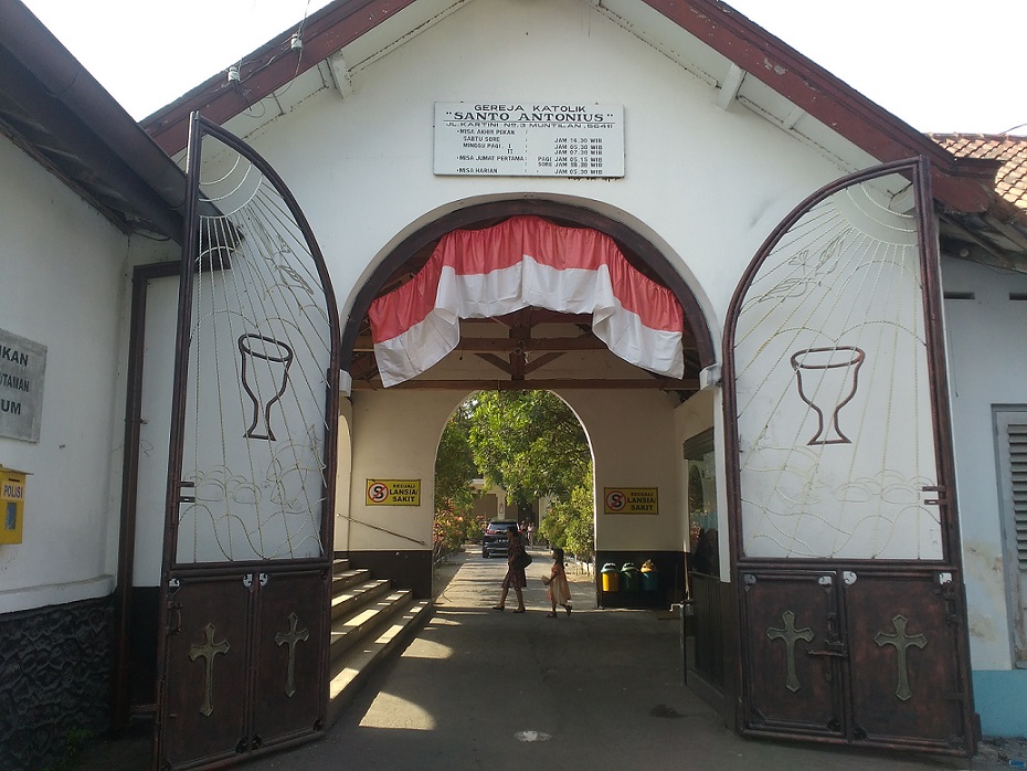 Gereja Katolik Santo Antonius Muntilan ~ Bimbingan Katolik